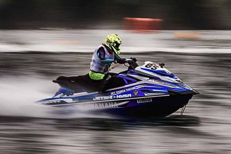How Fast do Jet Skis Go? [Jet Ski Top Speed Chart] – PowerSportsGuide