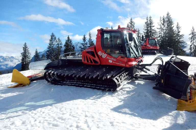 What is a Snowcat? [Snowcat Review & Videos] – PowerSportsGuide