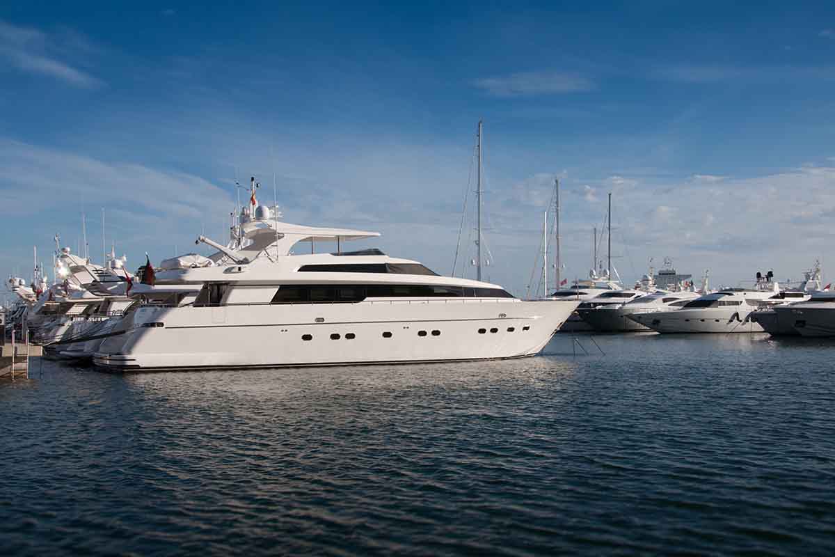 What Size Boat is Considered a Yacht? [Explained] – PowerSportsGuide