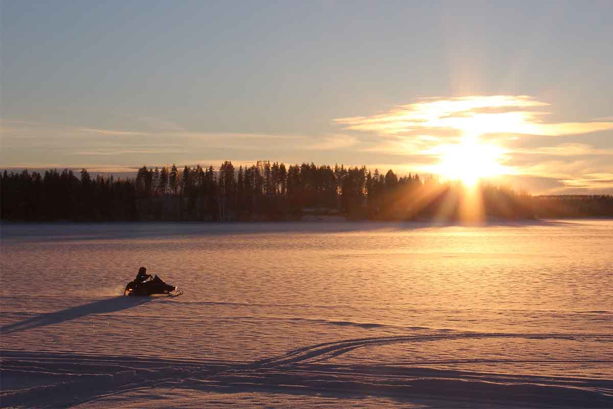 The Best Snowmobiles for Kids by Age [Comparison Chart] – PowerSportsGuide