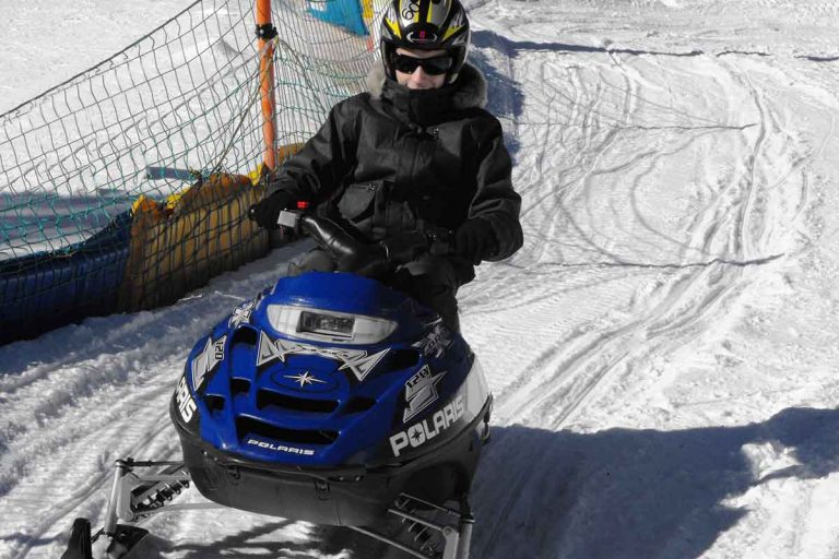 The 6 Best 200cc Snowmobiles for Youth Riders [Video] – PowerSportsGuide